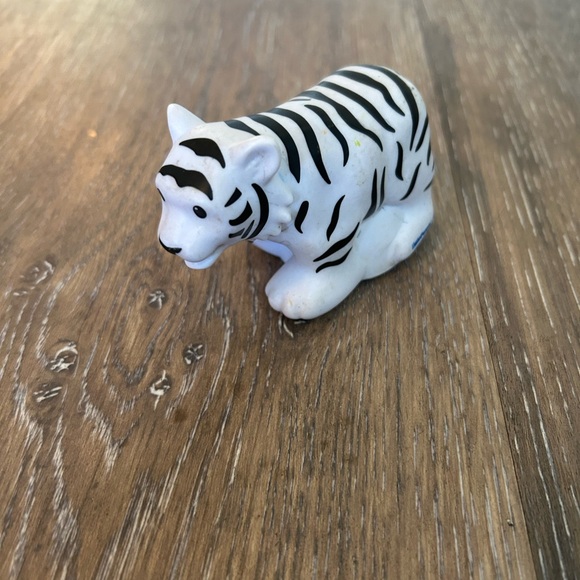 Fisher-Price | Toys | Fisher Price Little People White Tiger Zoo Talker ...
